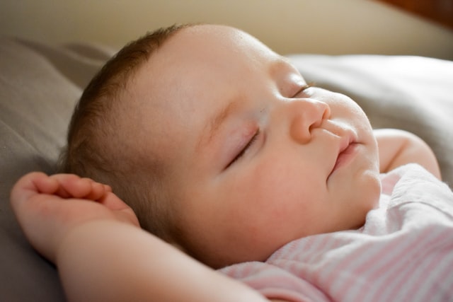 Kinderschlaf: Jactatio capitis nocturna & Jactatio corporis nocturna